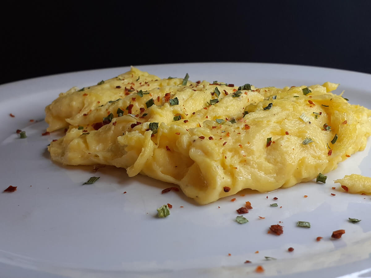 Scrambled Eggs - JAHZKITCHEN
