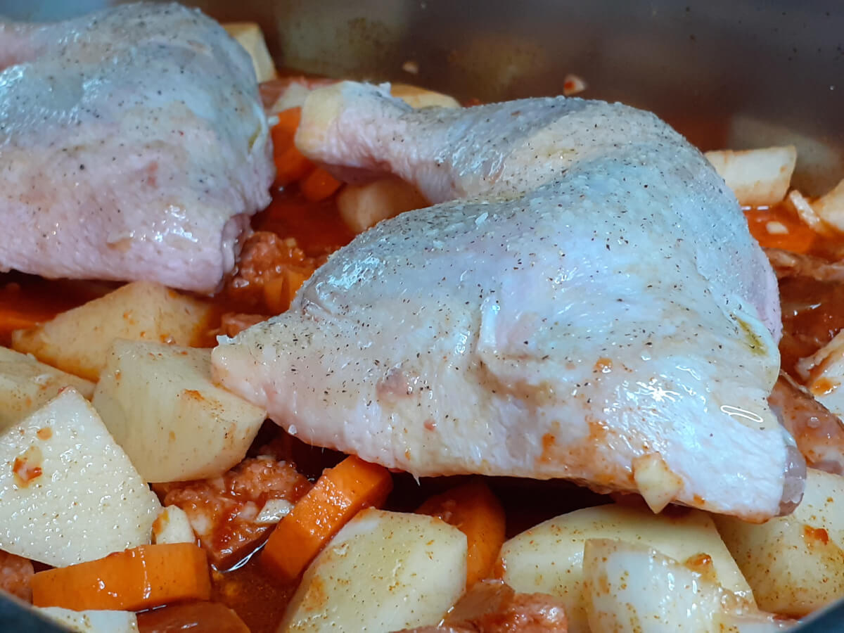 Chicken and Chourico - JAHZKITCHEN