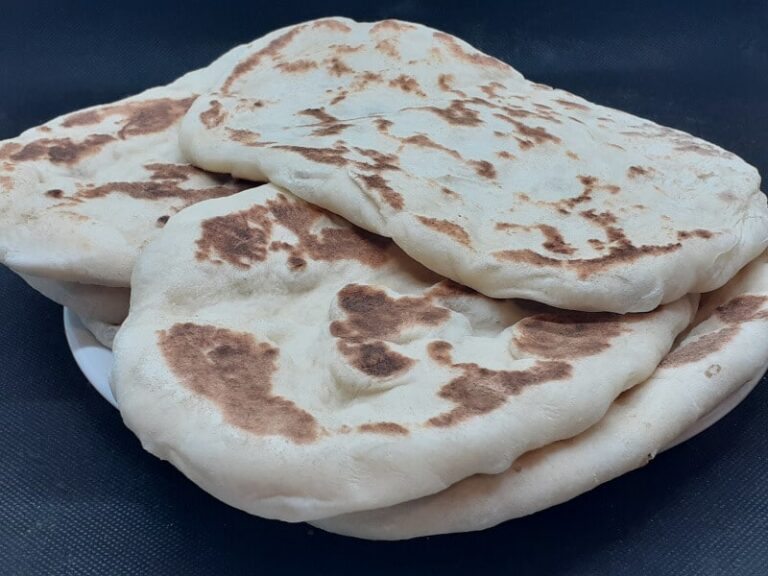 Naan Pizza - JAHZKITCHEN